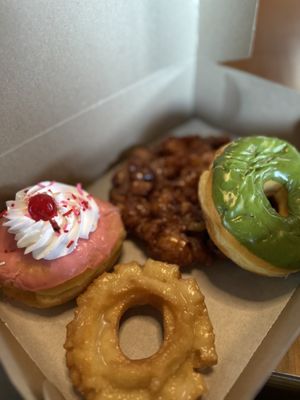 SLODOCO DONUTS - Updated September 2025 - 122 Photos & 60 Reviews - 290 ...