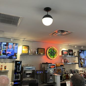 BILLY G’S - Updated November 2024 - 248 Photos & 202 Reviews - 1772 ...