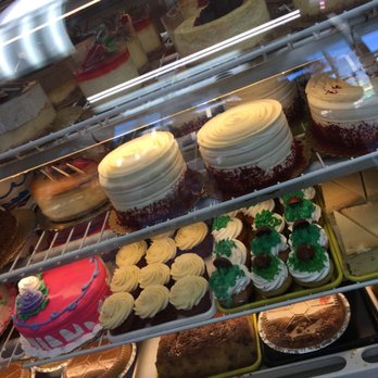 CAPRI CAKES - Updated August 2025 - 84 Photos & 44 Reviews - 306 E ...