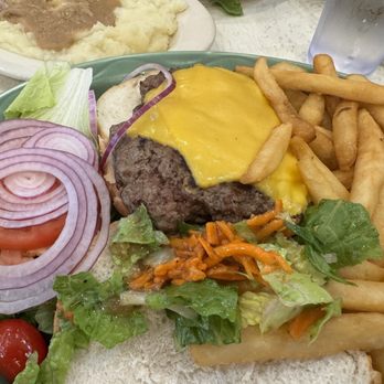 YANKEE CLIPPER DINER - Updated September 2025 - 241 Photos & 217 ...