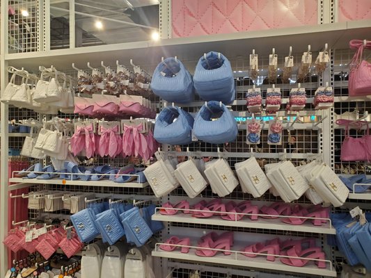 PRIMARK - 18 Photos - 1 Walden Galleria, Buffalo, New York - Shopping ...