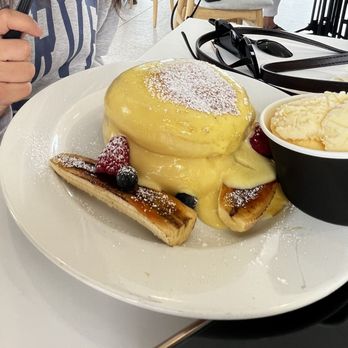 FLUFFY FLUFFY DESSERT CAFE - Updated August 2024 - 392 Photos & 152 ...