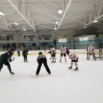 DIX HILLS PARK SKATING RINK - Updated December 2025 - 16 Photos & 11 ...