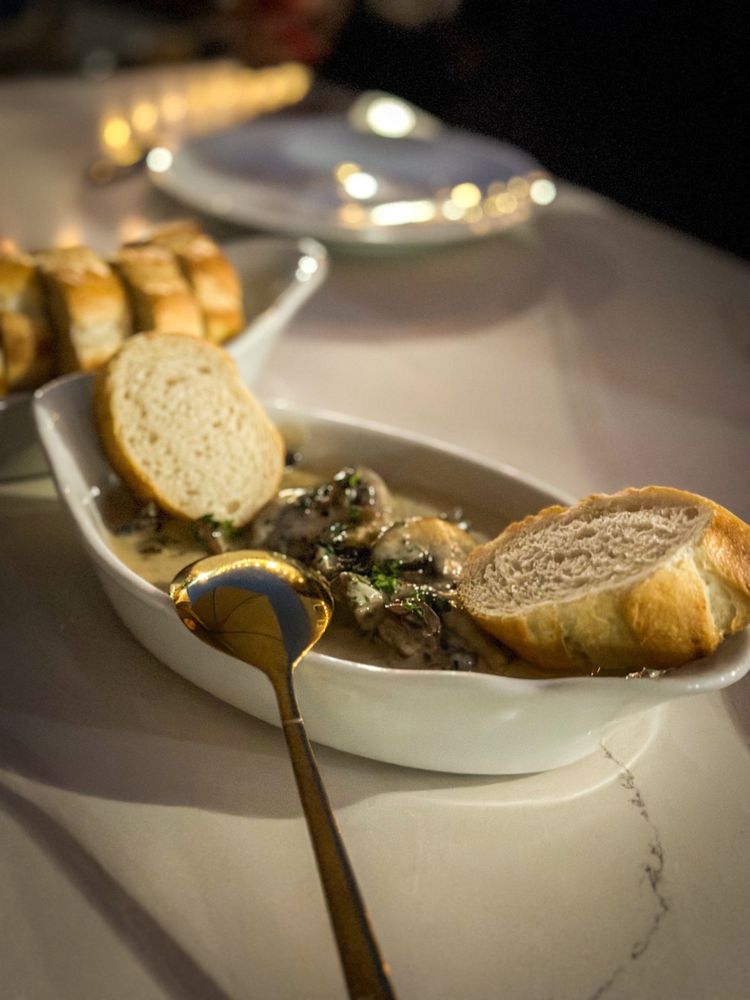 DOS BESOS - Updated May 2025 - 839 Photos & 354 Reviews - 99 Union St ...