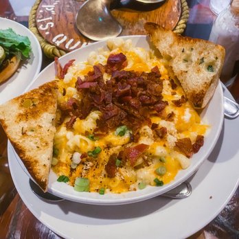 DINGHY DOCK PUB - Updated December 2025 - 37 Photos & 41 Reviews - 8 ...