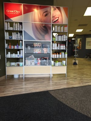 GREAT CLIPS - Updated October 2025 - 21 Reviews - 977 N Shadeland Ave ...