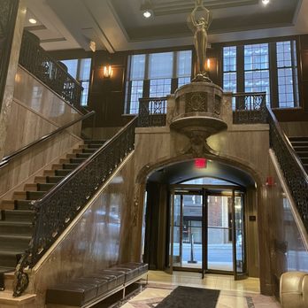 HOTEL PHILLIPS KANSAS CITY, CURIO COLLECTION BY HILTON - Updated June ...