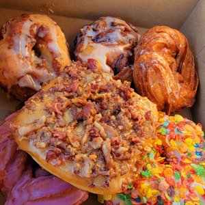 WHAT THE FLUFF DONUTS - Updated June 2025 - 14 Reviews - 87 Amherst St ...