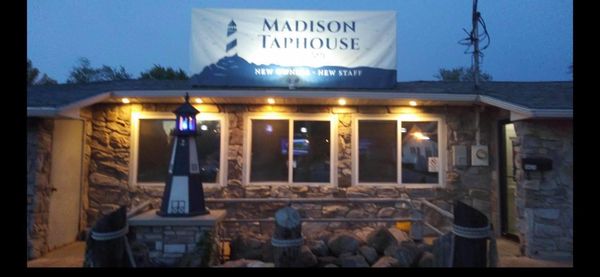 MADISON TAPHOUSE - Updated June 2025 - 41 Photos - 1421 Hubbard Rd ...