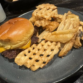 WALK-ONS SPORTS BISTREAUX - Updated October 2025 - 28 Photos & 15 ...