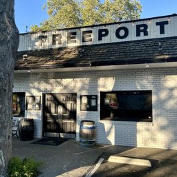 FREEPORT BAR & GRILL - Updated October 2025 - 479 Photos & 494 Reviews ...