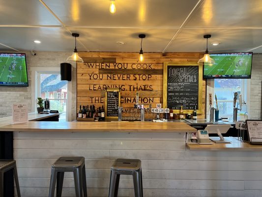 THE LOCAL PROVISIONS - 206 Photos & 104 Reviews - 32119 Temecula Pkwy ...