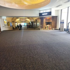CINCINNATI/NORTHERN KENTUCKY INTERNATIONAL AIRPORT - CVG - 888 Photos & 605 Reviews - 3087 ...