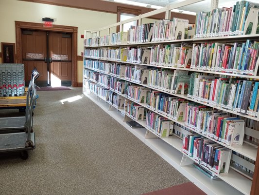 CHICOPEE PUBLIC LIBRARY - Updated December 2025 - 69 Photos - 449 Front ...