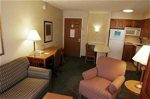 STAYBRIDGE SUITES DETROIT-UTICA - Updated September 2025 - 58 Photos ...