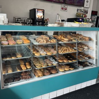 SEASIDE DONUTS BAKERY - Updated December 2024 - 1686 Photos & 1916 ...