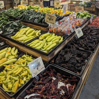 CENTRAL MARKET - Updated June 2025 - 1419 Photos & 900 Reviews - 3815 ...