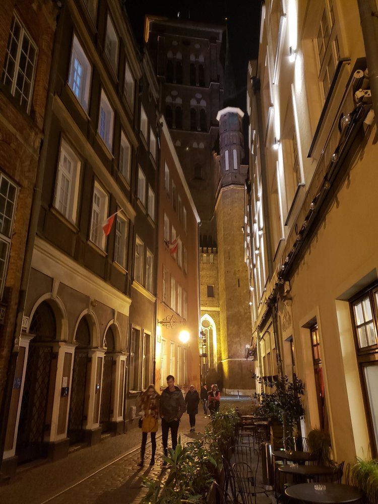 RED LIGHT PUB - 22 Photos - Pubs - ul. Piwna 28 / 31, Gdansk, Poland ...