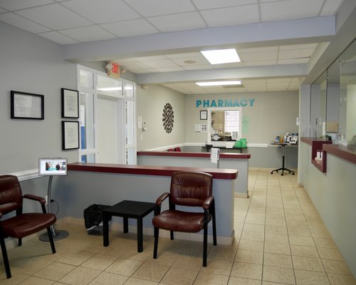 AMITY MEDICAL GROUP - Updated August 2025 - 12 Photos - 6010 E W T ...