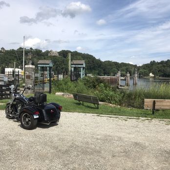 CHESTER-HADLYME FERRY - Updated December 2025 - 41 Photos & 10 Reviews ...