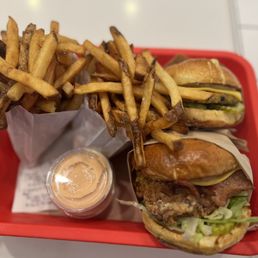 SWIZZLER CRISPY CHICKEN + SMASH BURGERS - Updated December 2025 - 226 ...