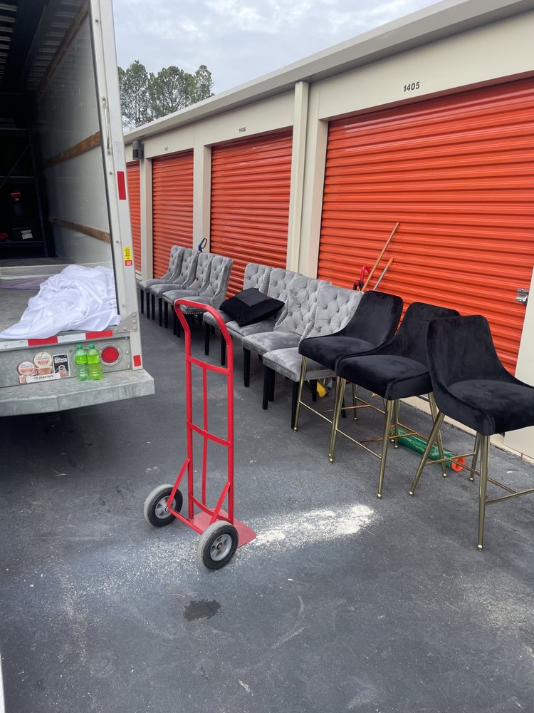 ANYTIME MOVERS - Updated May 2025 - 42 Photos - Four Oaks, North ...