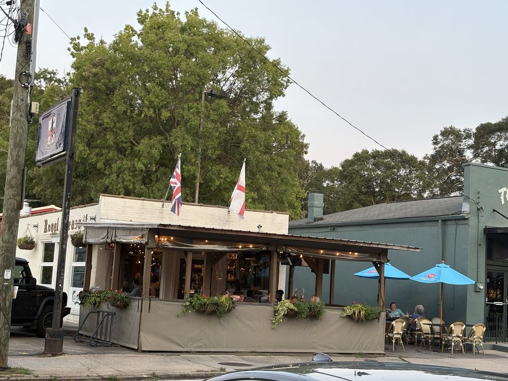 THE ROYAL PEASANT - Updated September 2025 - 158 Photos & 294 Reviews ...