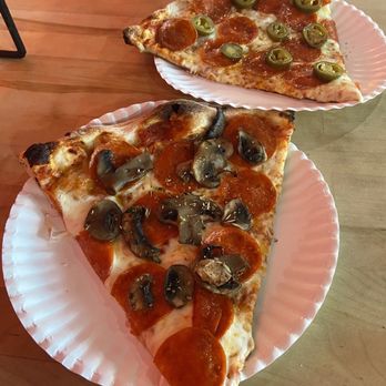 GOOMBA’S PIZZERIA - SAN ANTONIO - Updated January 2025 - 35 Photos & 34 ...