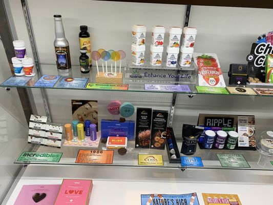 DENVER KUSH CLUB - 50 Photos & 55 Reviews - 2615 Welton St, Denver ...