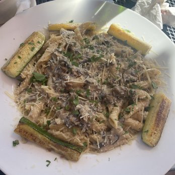 TRINITY ALPS GOLF BAR & RESTAURANT - Updated May 2024 - 69 Photos & 49 ...