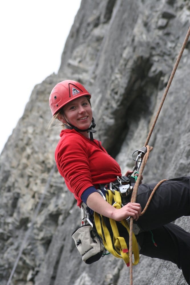 FRONTIER LODGE - Updated October 2025 - Nordegg, Alberta - Youth Club ...