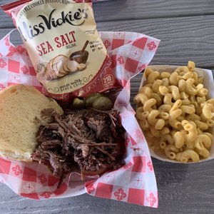 OFF THE RAILS BARBEQUE & DRAFTHOUSE - 71 Photos & 88 Reviews - 549 ...