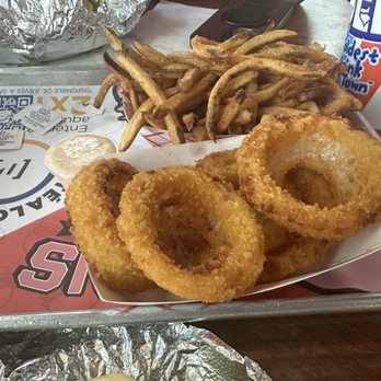 BUNS BURGER SHOP - Updated August 2025 - 327 Photos & 439 Reviews - Av ...