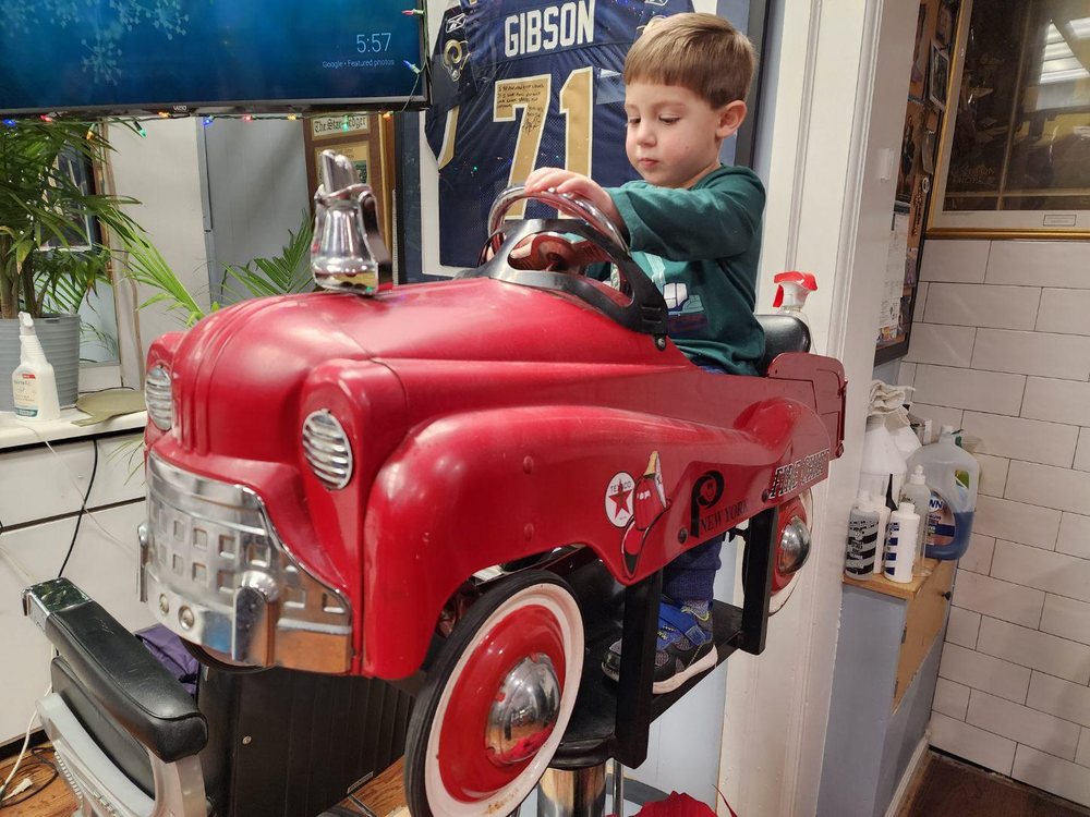 LEONARD’S BARBER SHOP - Updated October 2025 - 38 Photos & 30 Reviews ...