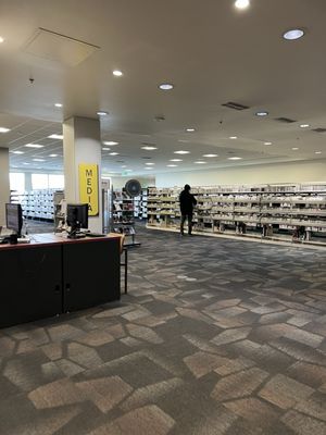 Z J LOUSSAC PUBLIC LIBRARY - Updated November 2025 - 44 Photos & 29 ...