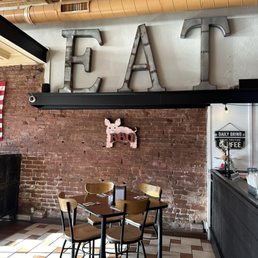 HOPS & HOGS COUNTRY SMOKEHOUSE - Updated June 2025 - 108 Photos & 88 ...