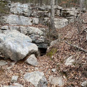 SIMS CAVE PARK - Updated October 2025 - 10 Photos - 2374 White Oak Trl ...