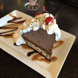 RED ROBIN GOURMET BURGERS AND BREWS - Updated July 2025 - 685 Photos ...