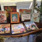 DA SHOP - 112 Photos & 34 Reviews - Bookstores - 3565 Harding Ave ...