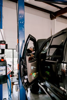 LONDON BRIDGE AUTO AND TRANSMISSION REPAIR - Updated December 2025 - 76 ...