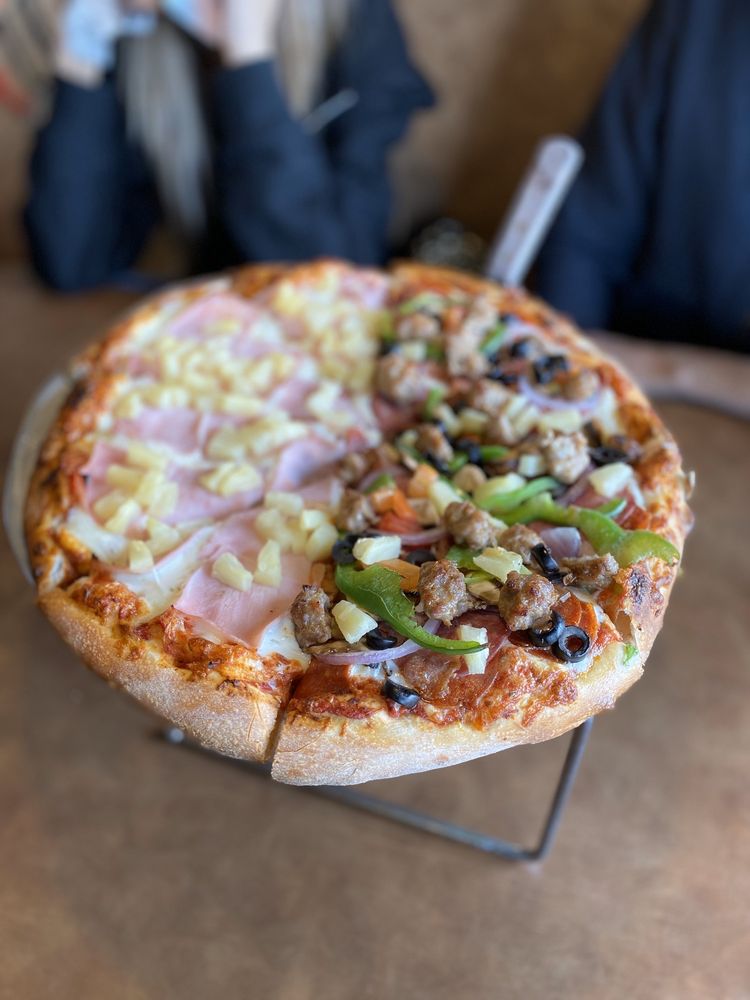 UPPER CRUST PIZZA - 139 Photos & 309 Reviews - 67555 E Palm Canyon Dr ...