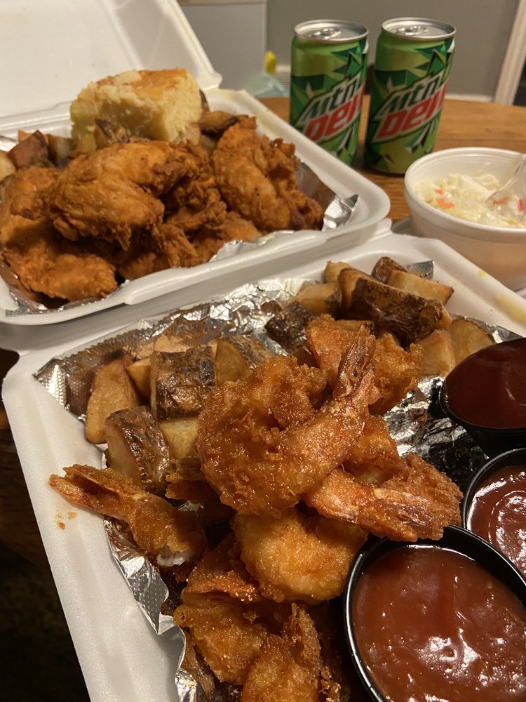 BASHA’S CHICKEN - 13 Photos & 17 Reviews - 11580 E Thirteen Mile Rd ...