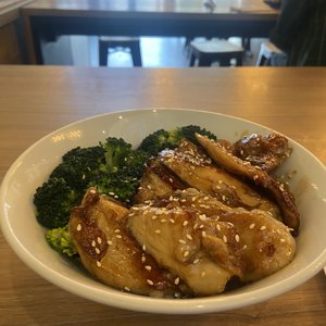 TOKEN RAMEN & KUNG FU TEA - 91 Photos & 57 Reviews - 2000 Piazza Ave ...