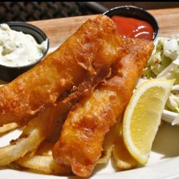 BLUE 32 SPORTS GRILL - Updated December 2025 - 318 Photos & 652 Reviews ...