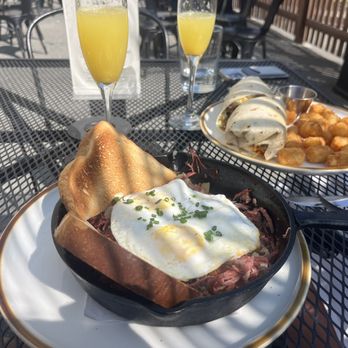 WARD 8 - Updated June 2025 - 507 Photos & 608 Reviews - 90 N Washington ...