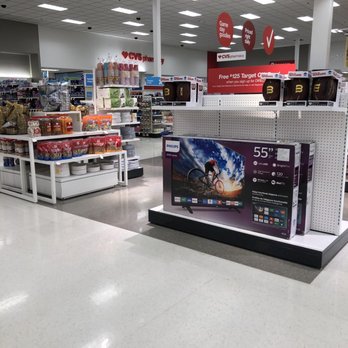 TARGET - Updated October 2025 - 61 Photos & 47 Reviews - 200 Promenade ...