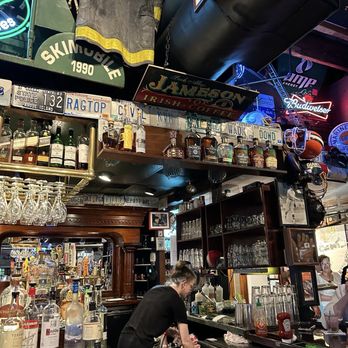 BRICK ALLEY PUB & RESTAURANT - Updated April 2025 - 1699 Photos & 1762 ...