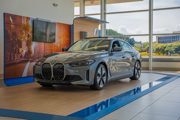 BMW OF MILWAUKEE NORTH - Updated January 2026 - 24 Photos & 44 Reviews ...