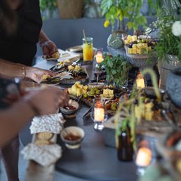 PHARM TABLE - Updated January 2026 - 1174 Photos & 456 Reviews - 611 S ...