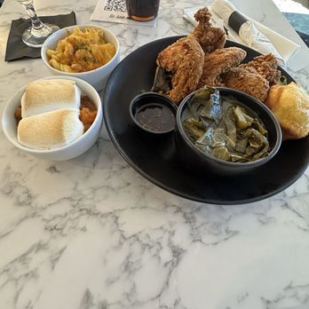 SOUTHERN QUEENZ RESTAURANT & BAR - Updated July 2025 - 341 Photos & 94 ...